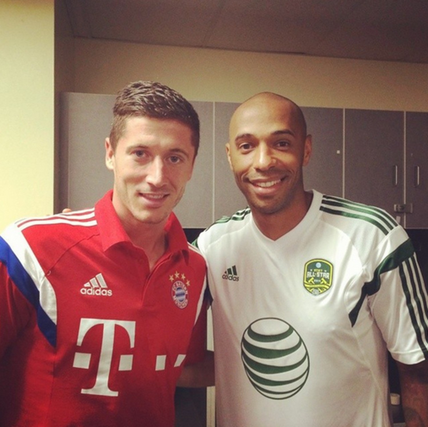 Lewandowski znów pięknie strzela! Henry się przyglądał [WIDEO ...