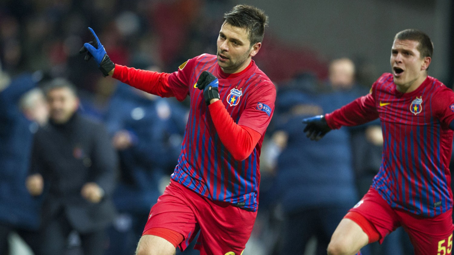 Oficjalnie: Sevilla pozyskała rumuńskiego Raula | Transfery.info