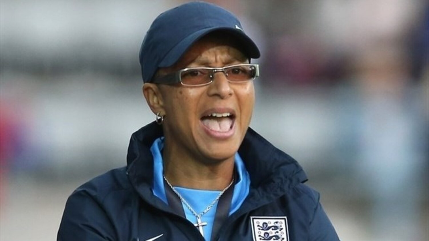 Oficjalnie: Hope Powell po 15 latach odchodzi z kadry Anglii ...